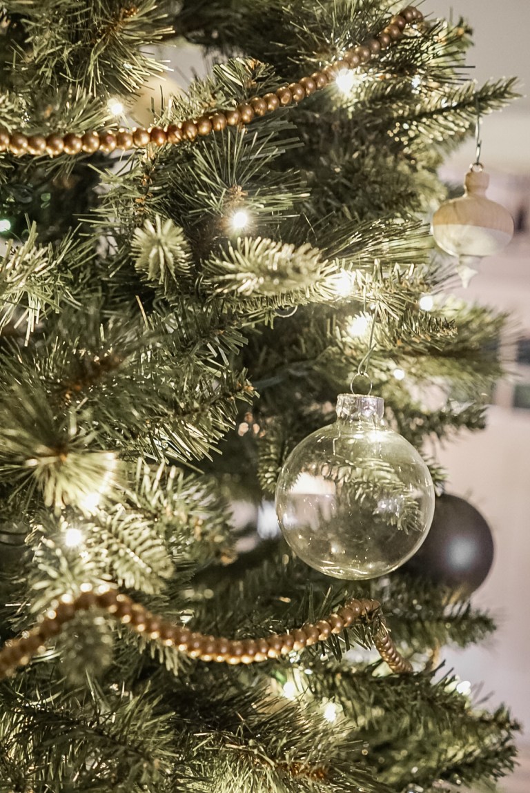 THREE DIY DESIGNER CHRISTMAS DUPES YOU CAN DO WITH GOLD SPRAY PAINT ...
