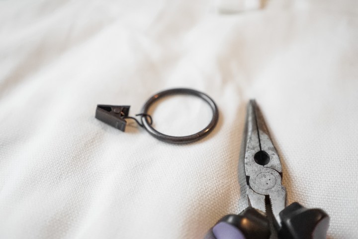 HOW TO HANG CURTAINS USING DRAPERY PINS AND RING CLIPS – Stay Home Style