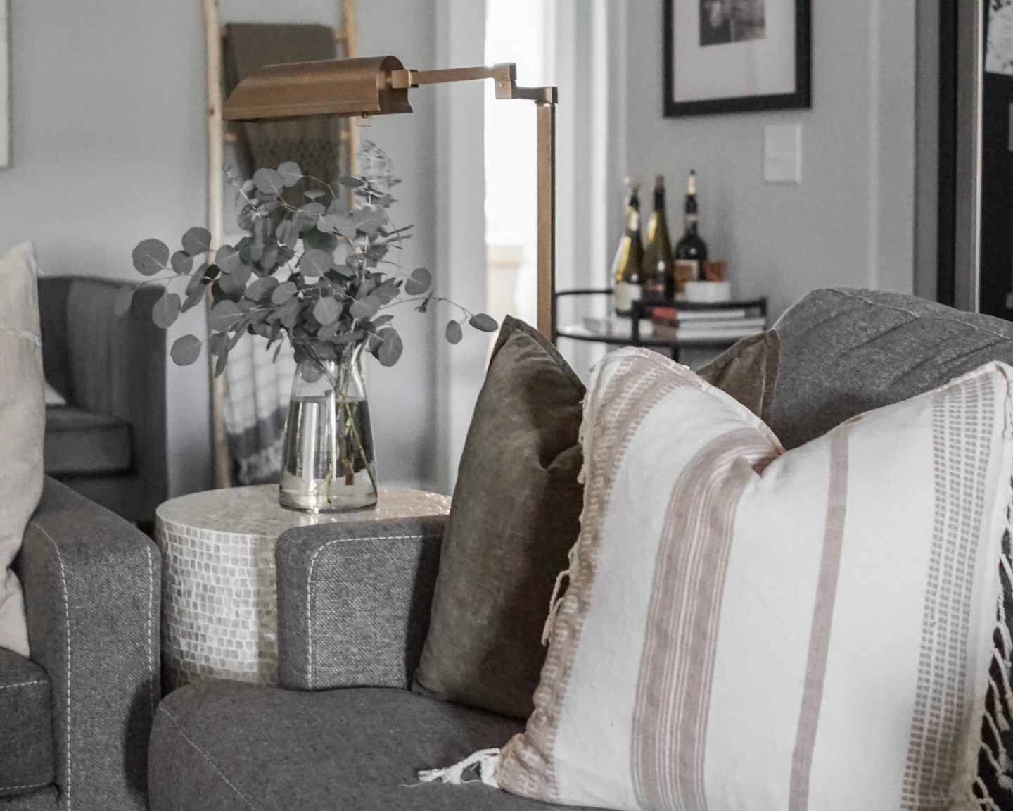 PILLOW TALK: EVERYTHING YOU NEED TO KNOW ABOUT STYLING AND SHOPPING FOR ...