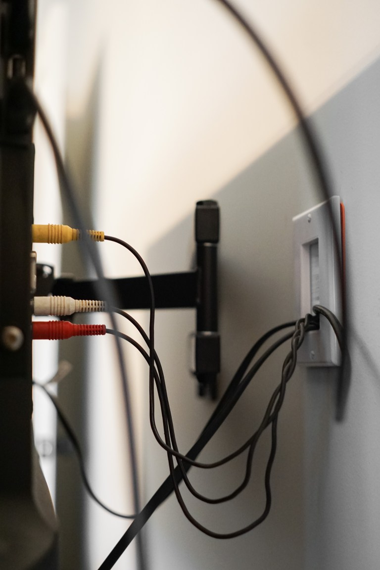 HOW TO HIDE TV CABLES INSIDE THE WALL BEHIND A MOUNTED TV – Stay Home Style