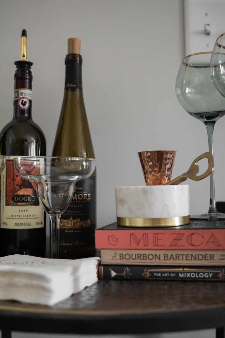 SIX ESSENTIAL ELEMENTS FOR AN EFFORTLESSLY STYLED BAR CART – Stay Home ...