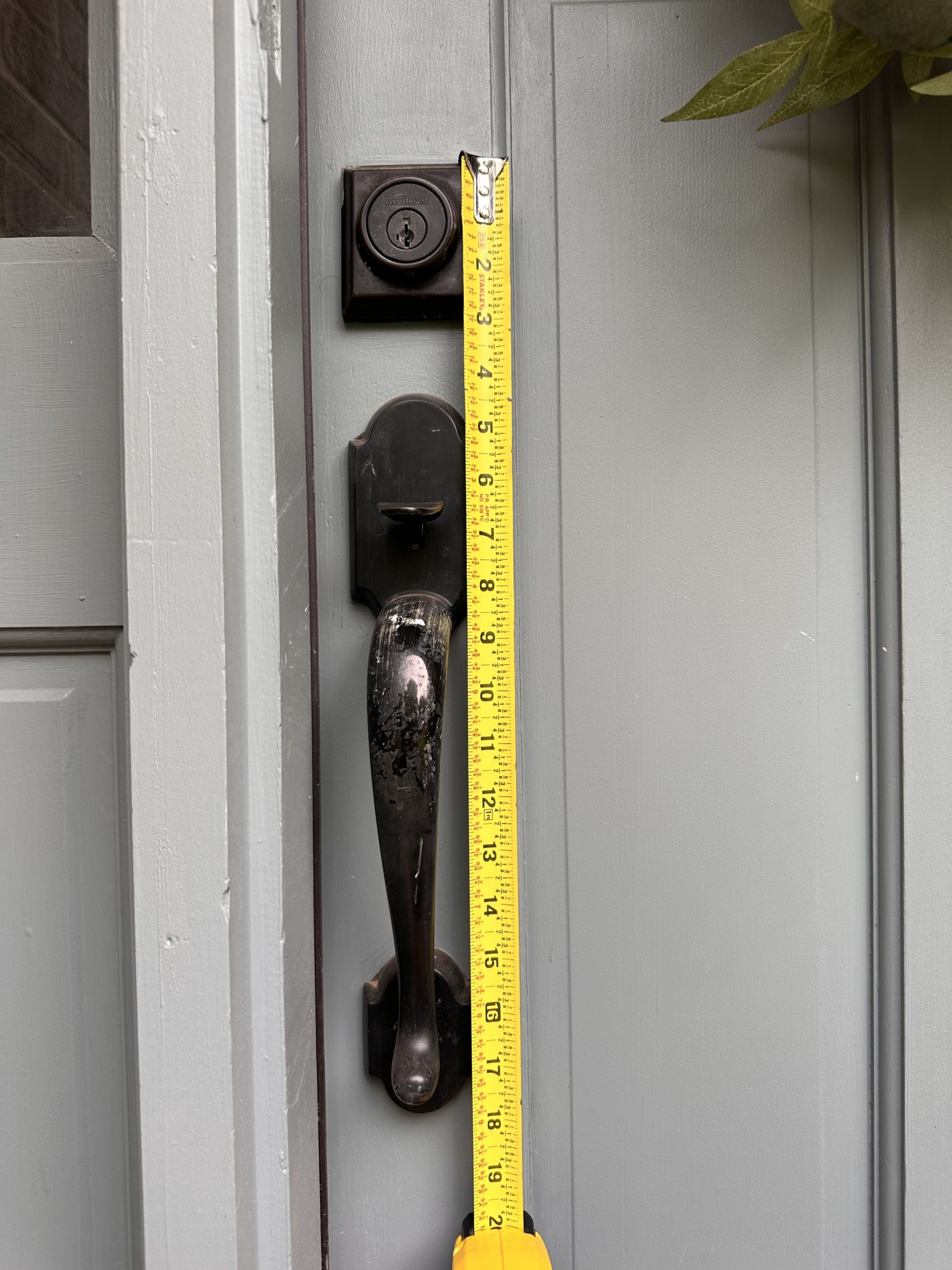 EXTERIOR DOOR REFRESH: TRANSFORM YOUR ENTRY WITH A FRESH COAT OF PAINT ...